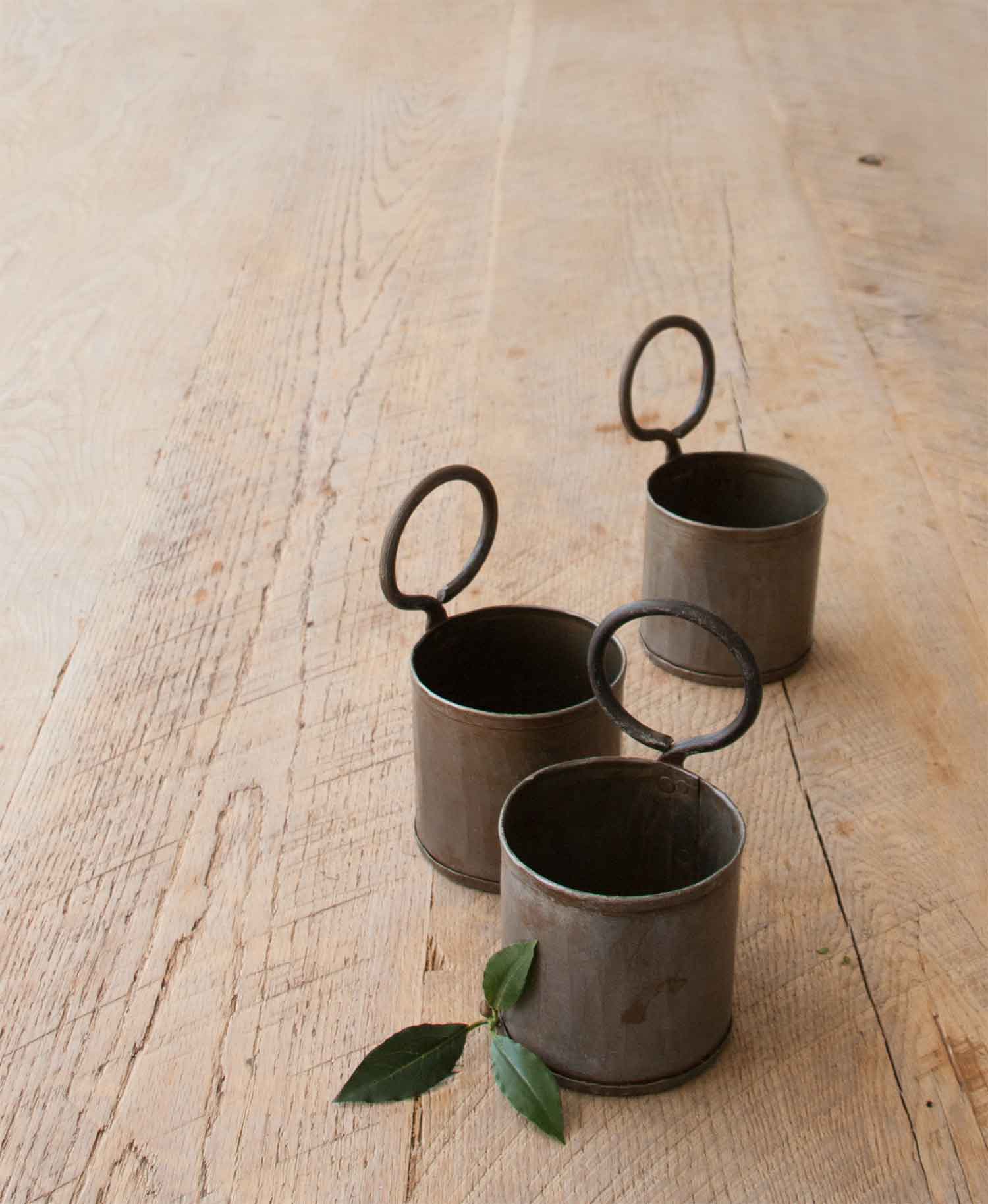 Vintage Single Indian Tin With Handle – InekoHome